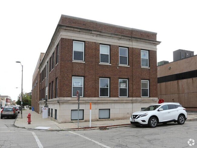 Library Park Historic District Student Apartments for Rent - Kenosha ...