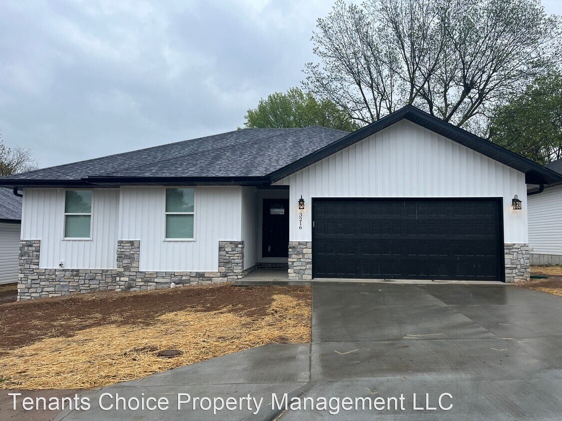 3216 N Travis Ave, Springfield, MO 65803 - House Rental in Springfield ...