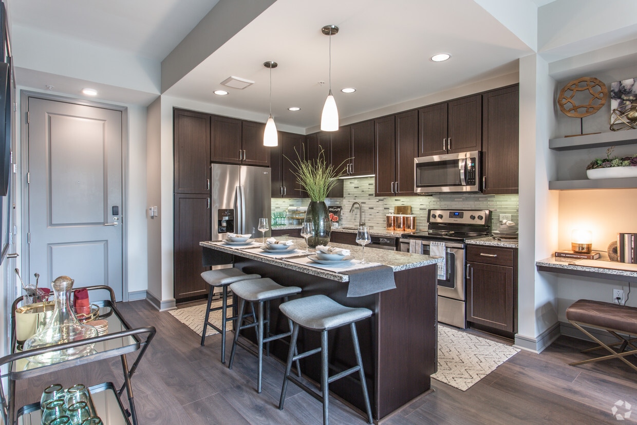 The McAdams at Memorial City - 12000 Barryknoll Ln Houston, TX 77024 ...
