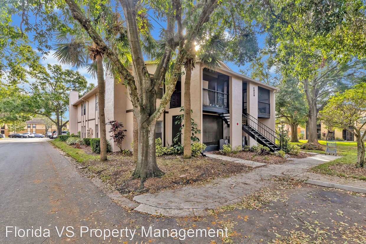 2 Br 2 Bath House 4838 S Semoran Blvd 902 House Rental In Orlando