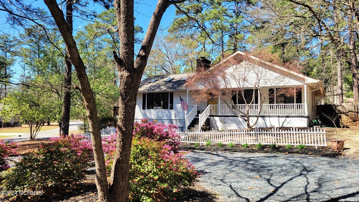 1720 Longleaf Dr E, Pinehurst, NC 28374 - House Rental in Pinehurst, NC | Apartments.com