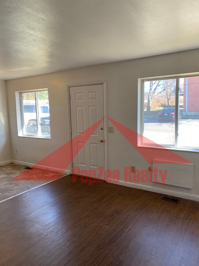 3381 Valerie Arms Dr Unit C, Dayton, OH 45405 - Apartments in Dayton ...