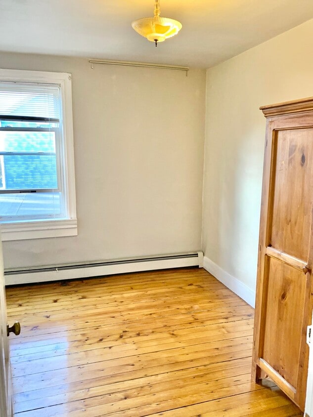 40 E Transit St Unit Room rental in Apt 2, Providence, RI 02906 ...