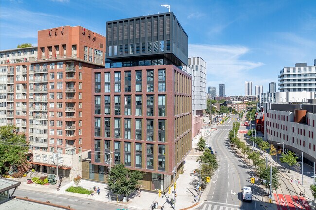 Cherry House at Canary Landing Apartments - 422 Cherry St Toronto, ON ...