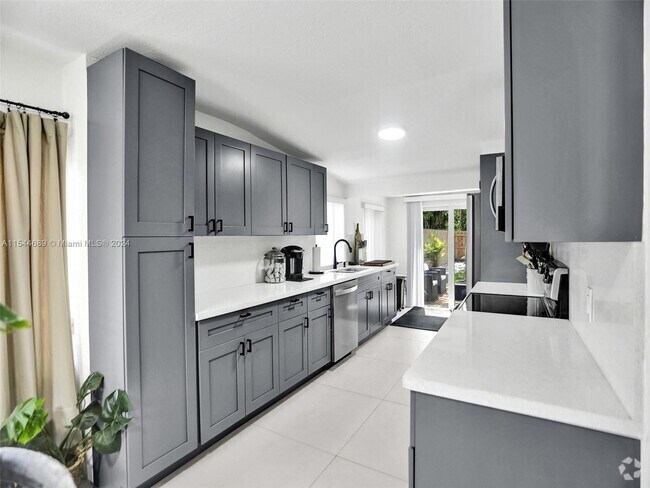 Sun Ray Homes Greynolds Park Apartments for Rent - North Miami Beach ...