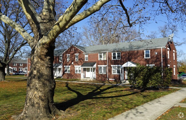 Warner Village Apartments - Apartments in Hamilton, NJ | Apartments.com