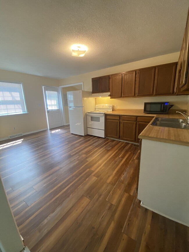 1642 Willomore St, Greensboro, NC 27403 - House Rental in Greensboro ...