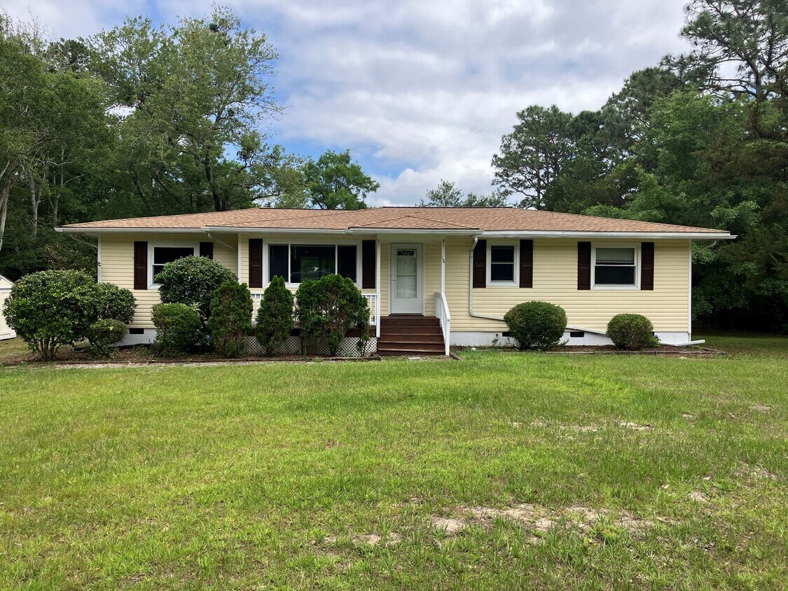 18 N Shore Dr, Southport, NC 28461 - House Rental in Southport, NC ...