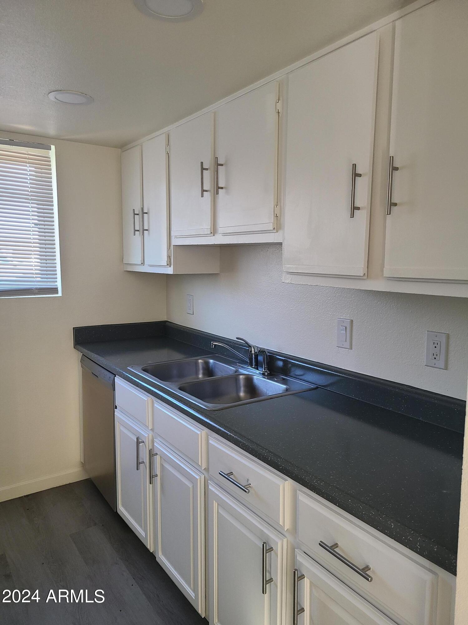 11350 W Tennessee Ave Unit 21, Youngtown, AZ 85363 - Room for Rent in ...
