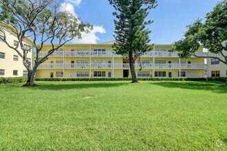 Fanshaw Century Village Apartments for Rent with Hardwood Floors - Boca ...