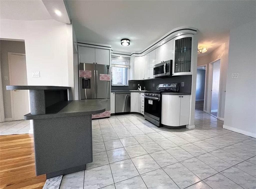 274 Van Sicklen St Unit 3, Brooklyn, NY 11223 - Room for Rent in ...