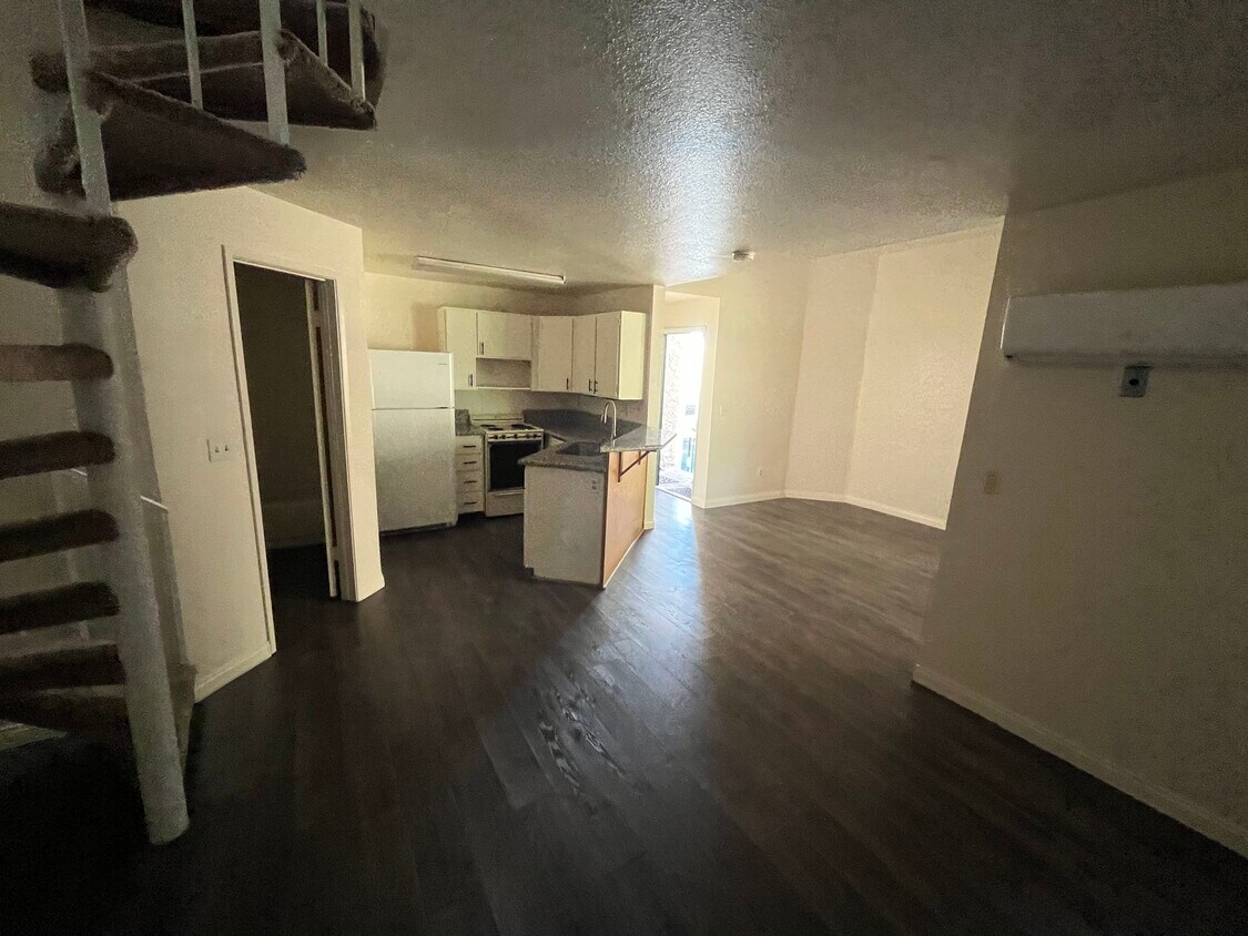 510 Elm Dr Unit 205, Las Vegas, NV 89169 - Apartments in Las Vegas, NV ...