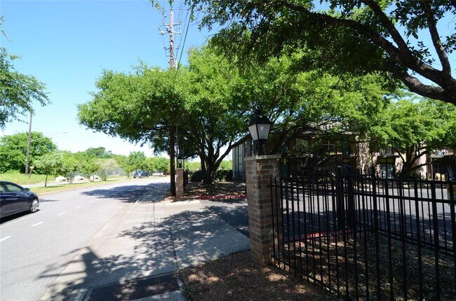 7685 Northcross Dr Unit 1109, Austin, TX 78757 - Condo for Rent in ...