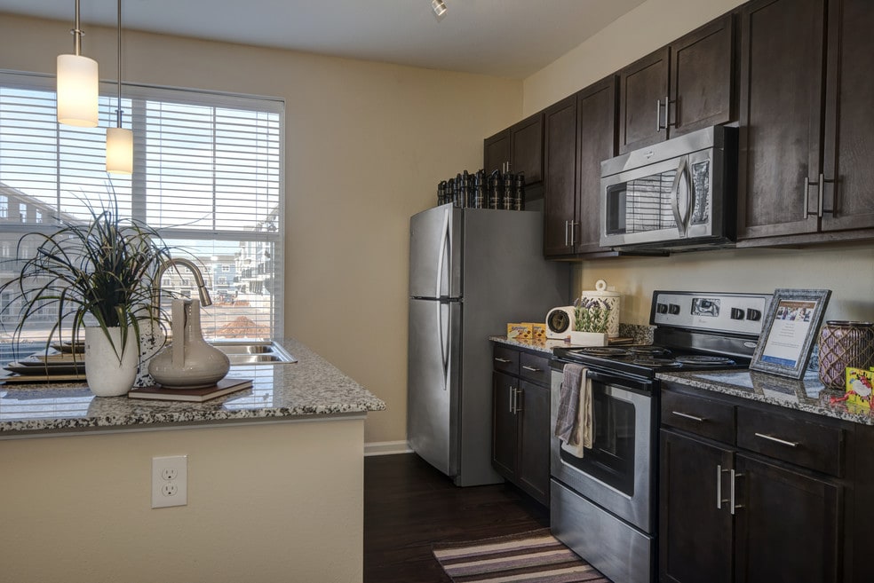 911 Nw 13th St, Oklahoma City, OK 73106 - Townhome Rentals in Oklahoma ...