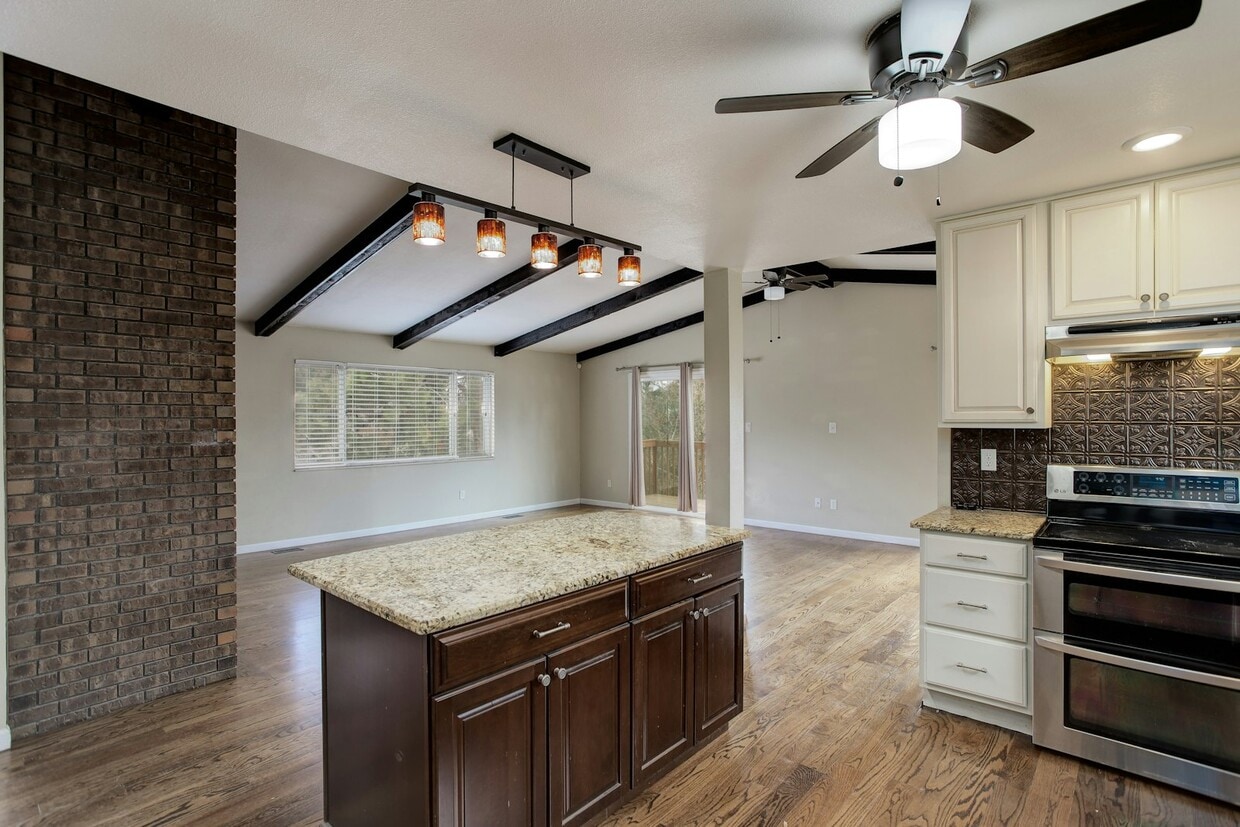 2909 Fascination Cir, Colorado Springs, CO 80917 - House Rental in ...