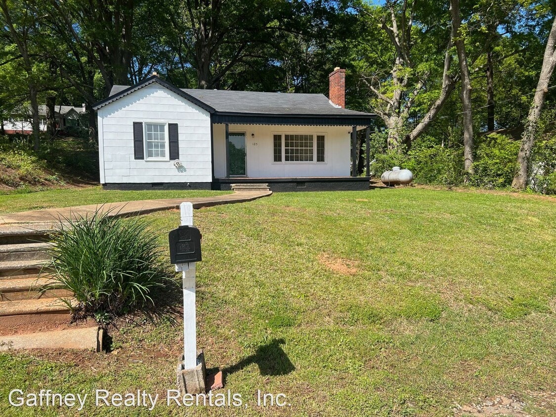 125 Monticello St, Gaffney, SC 29340 - House Rental in Gaffney, SC ...