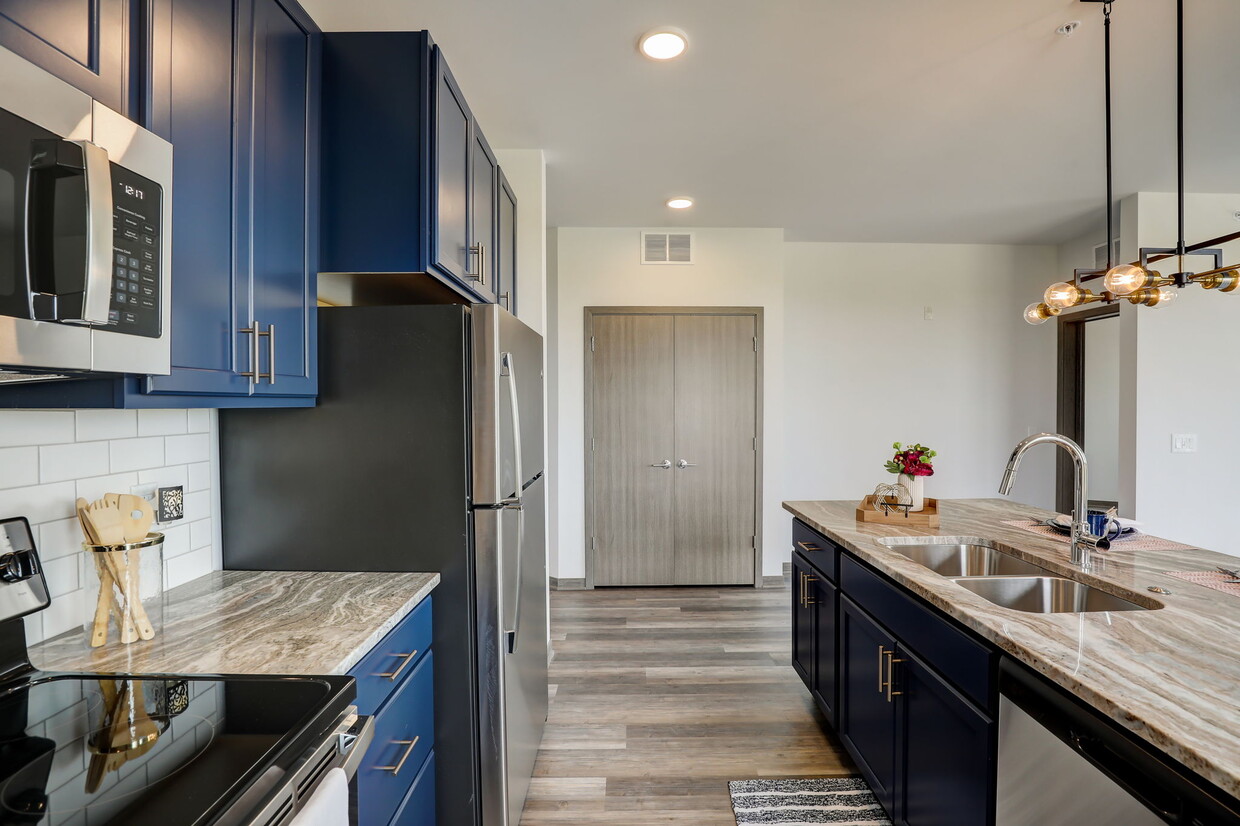 Uno Terrace - 7603 Mineral Point Rd Madison, WI 53719 | Apartments.com