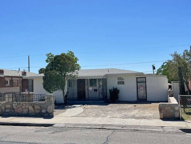 2220 Grant Ave, El Paso, TX 79930 - House Rental in El Paso, TX ...