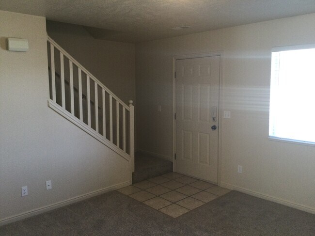 487 Raven Way, Chubbuck, ID 83202 - Townhome Rentals in Chubbuck ID ...