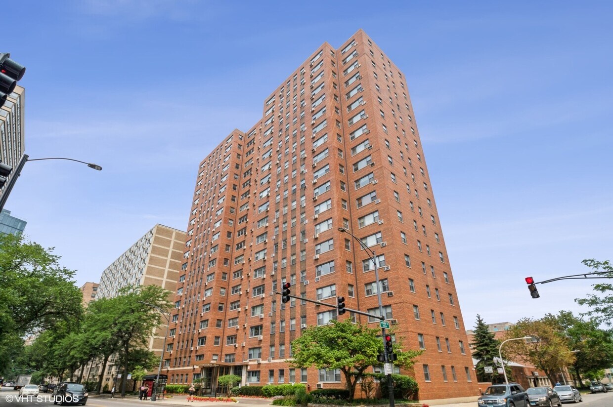 2909 N Sheridan Rd Unit 1310, Chicago, IL 60657 - Condo for Rent in ...