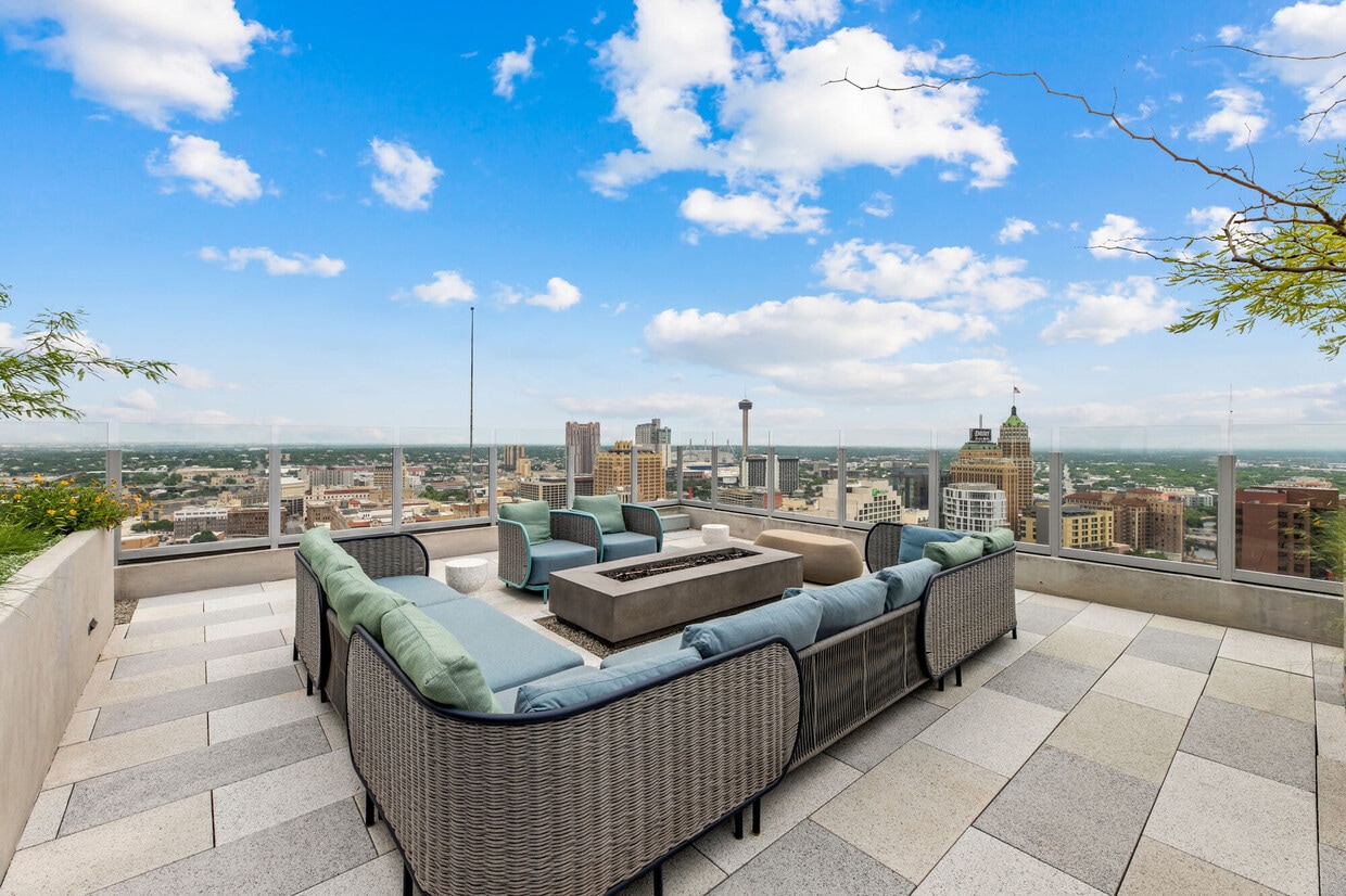 300 Main - 300 N Main Ave San Antonio, TX 78205 | Apartments.com