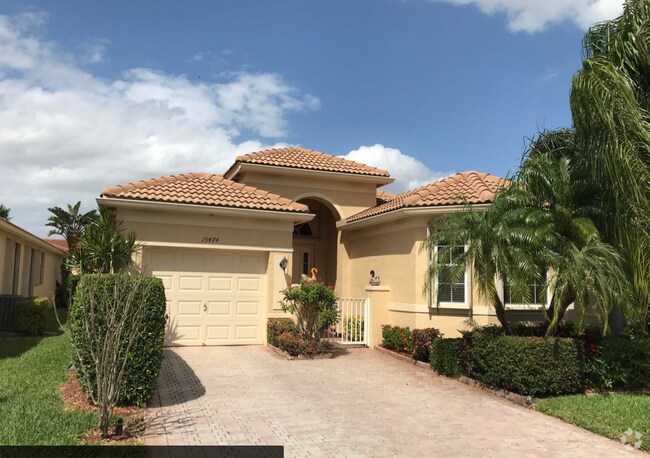 Kings Point Apartments for Rent with a Living Room - Delray Beach, FL ...