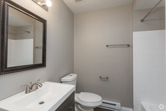 Iron Gate Apartments - Apartments in Glen Ellyn, IL | Apartments.com
