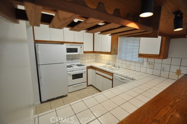 922 W Balboa Blvd, Newport Beach, CA 92661 - Condo for Rent in Newport ...