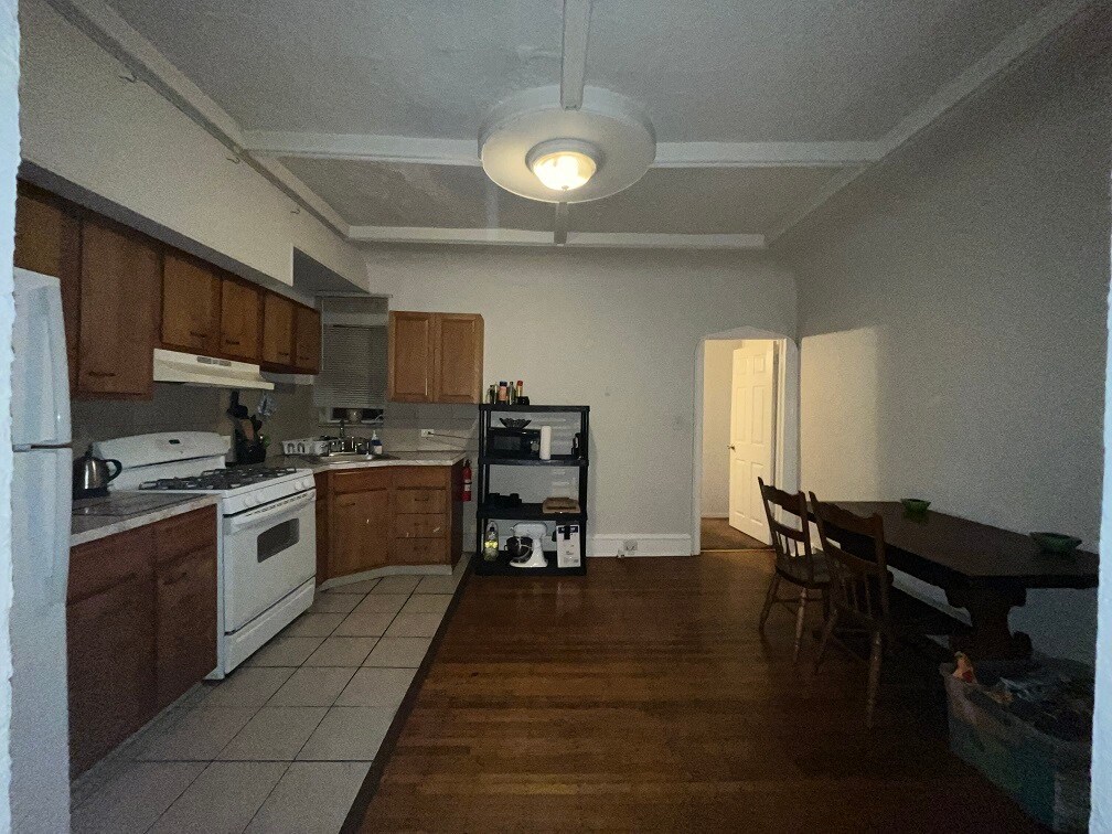 2121 W Passyunk Ave, Philadelphia, PA 19145 - Townhome Rentals in ...