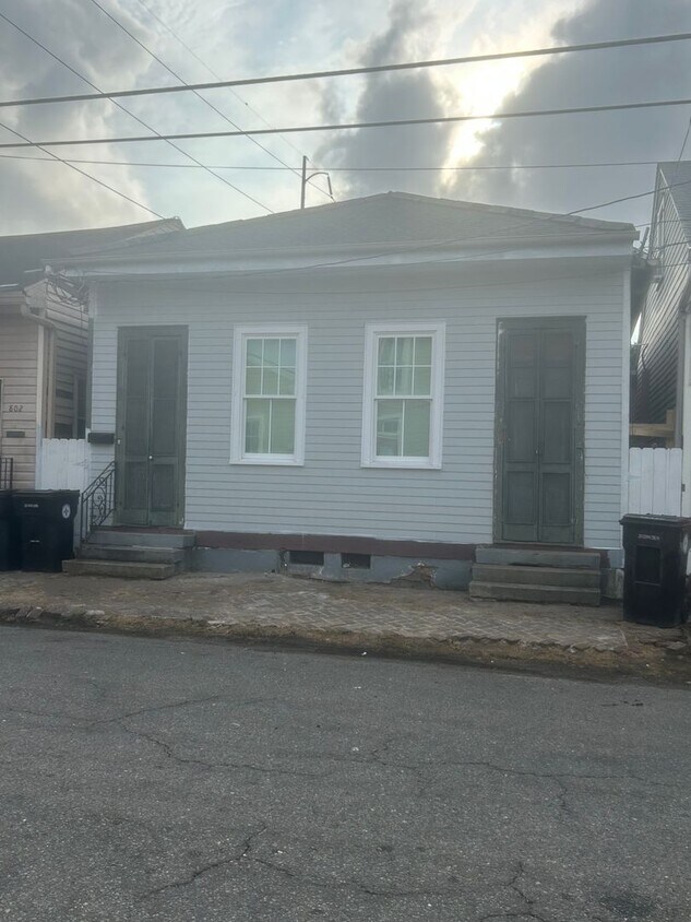 804-806 Ninth St Unit 806, New Orleans, LA 70115 - Room for Rent in New ...