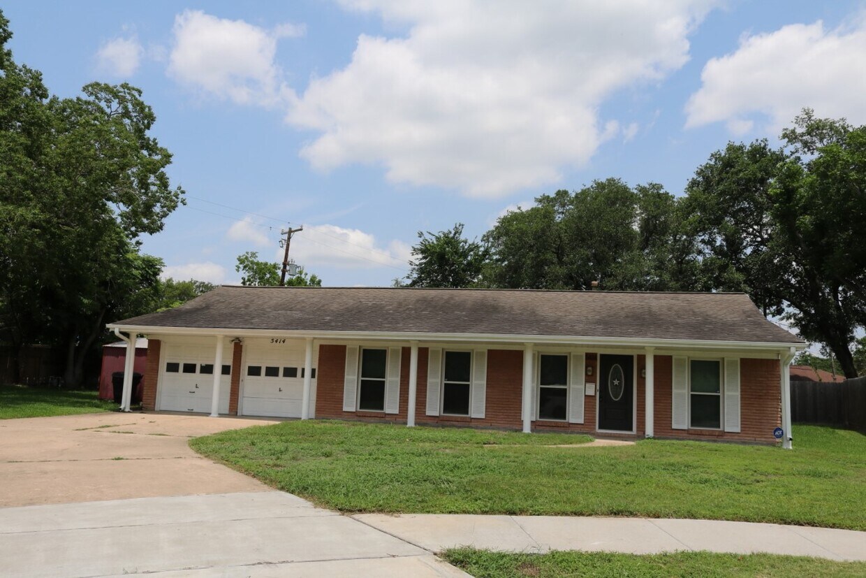 5414 Spellman Rd, Houston, TX 77096 - House Rental in Houston, TX ...
