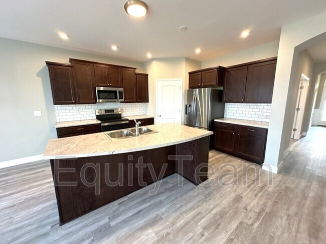 8215 Button Bush Pl, West Chester Township, OH 45069 - House Rental in ...