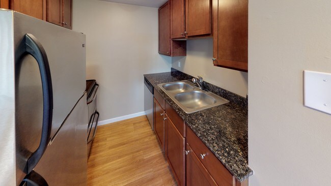 Colonial Terrace Apartments - Saint Louis Park, MN | Apartments.com