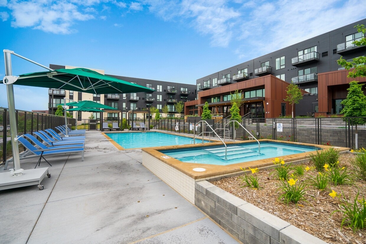 Emrik SV - 4043 Chatsworth St N Shoreview, MN 55126 | Apartments.com