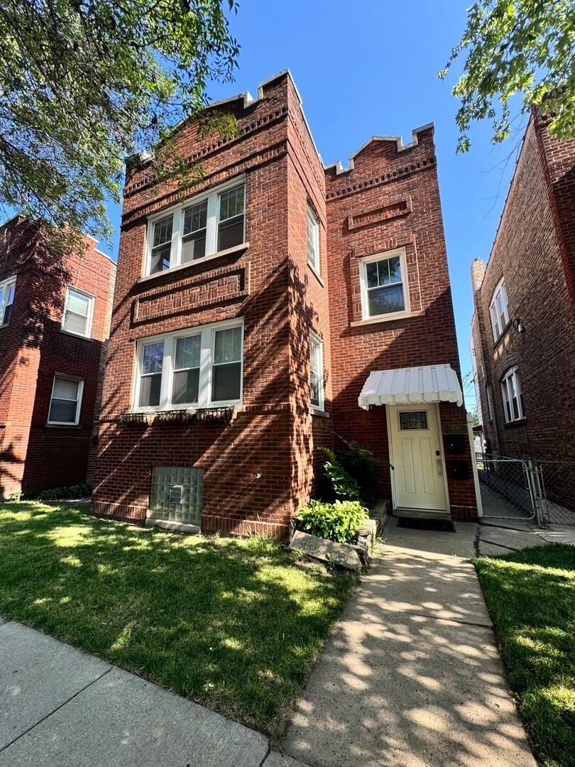 3120 W Addison St Unit 2, Chicago, IL 60618 - Condo for Rent in Chicago ...