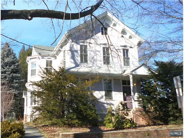 135 Everett Pl, East Rutherford, NJ 07073 - House Rental in East ...