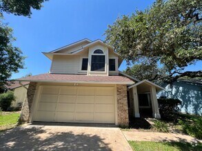 Maple Run Apartments for Rent with a Garage - Austin, TX - Updated ...