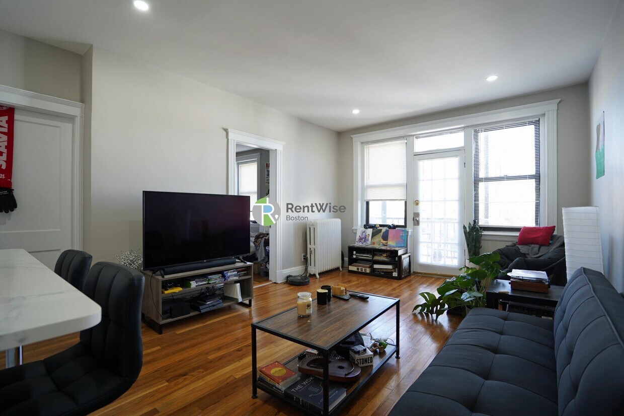 17 Carol Ave Boston, MA 02135 - Alquileres en Boston, MA | Apartamentos.com