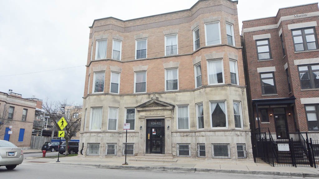 922 W Addison St Unit NDG, Chicago, IL 60613 | Apartments.com