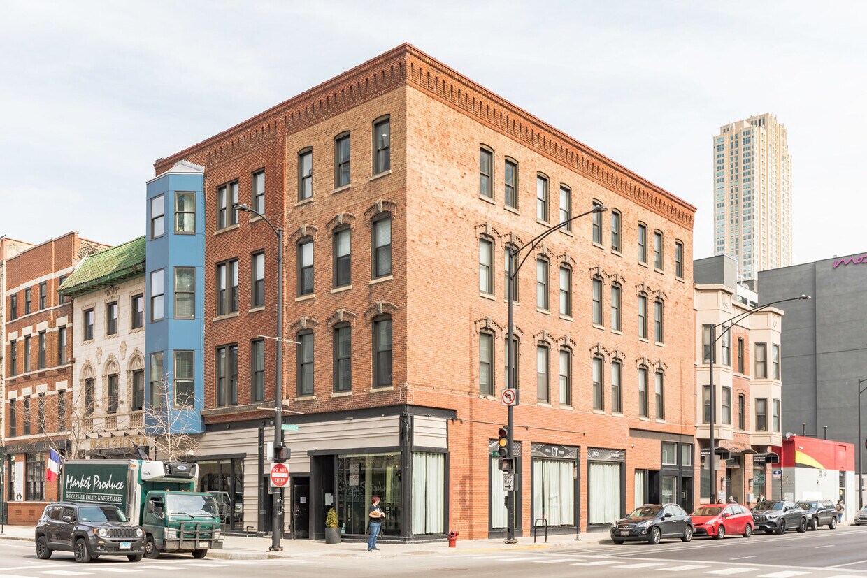 166 W Grand Ave Unit 2A, Chicago, IL 60654 - Condo for Rent in Chicago ...