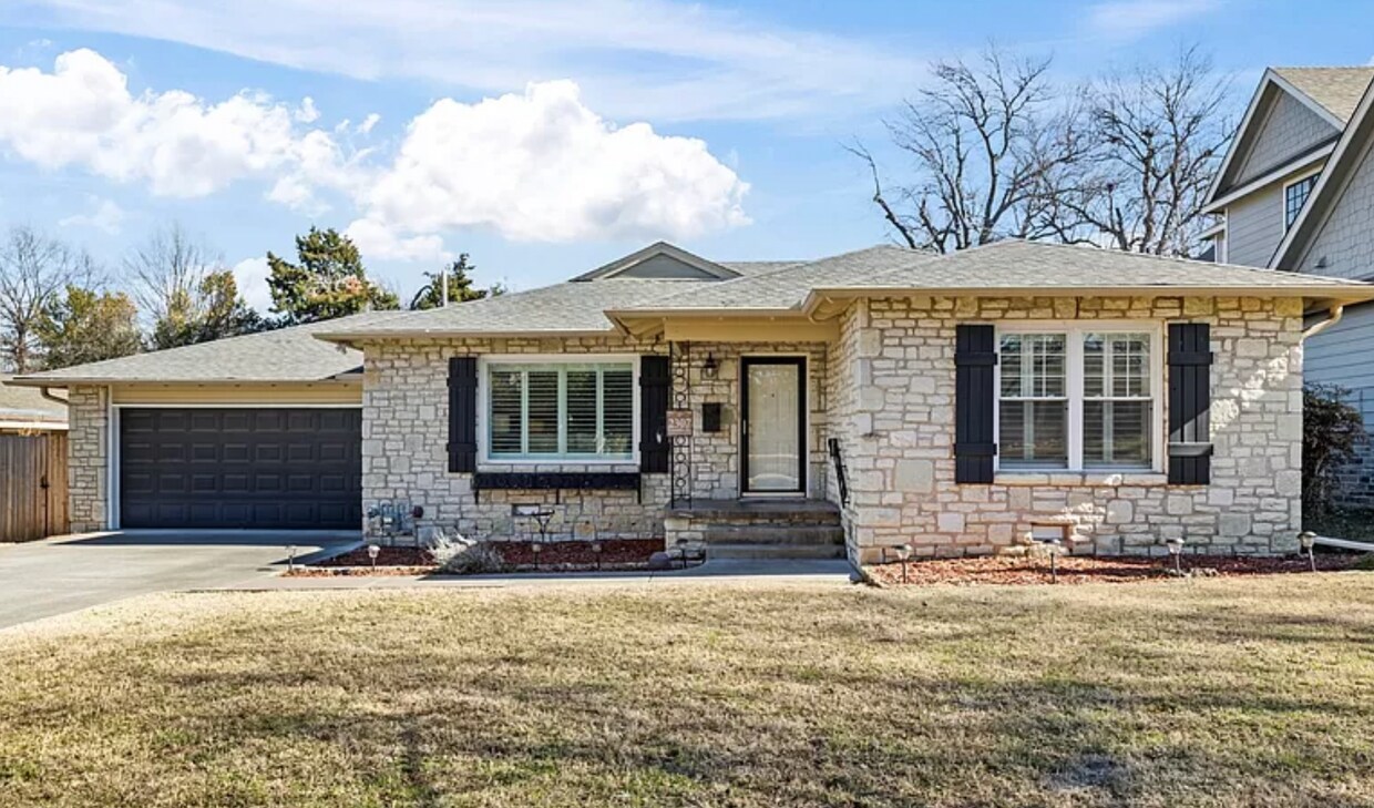 2307 S Columbia Ave, Tulsa, OK 74114 - House Rental in Tulsa, OK ...