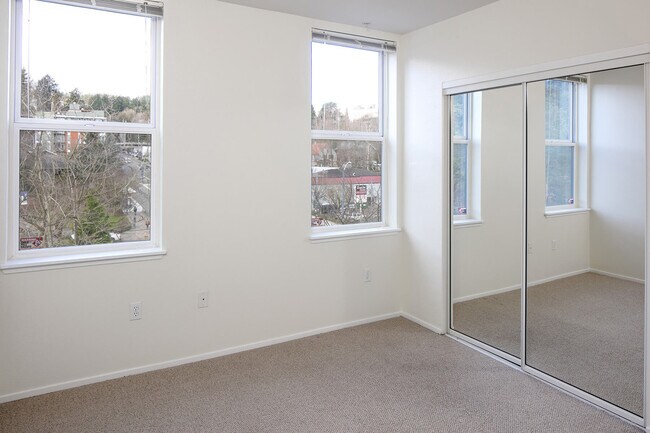 Collins Circle - Apartments in Portland, OR | Apartments.com