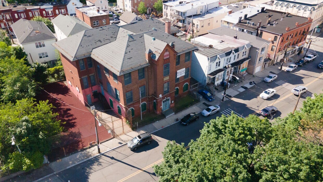 70 Roseville Ave Unit 1C, Newark, NJ 07107 - Room for Rent in Newark ...