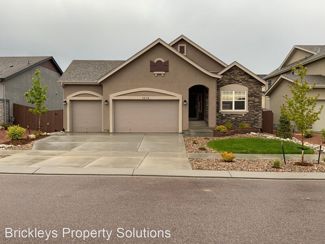 3210 Red Cavern Rd, Colorado Springs, CO 80908 - House Rental in ...