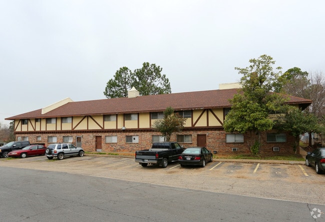 Cambridge House Apartments - Fort Smith, AR | Apartments.com