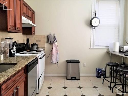 16 Euston St Unit 2RK, Brookline, MA 02446 - Room for Rent in Brookline ...