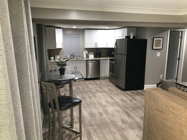 810 Fox St NW, Atlanta, GA 30318 - Townhome Rentals in Atlanta GA ...