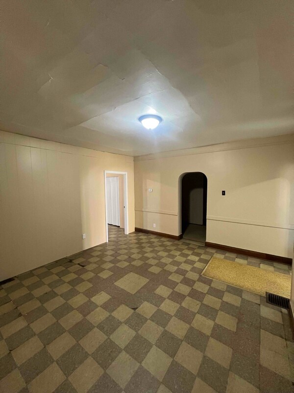Apartments for Rent with a Living Room in Cameron WV