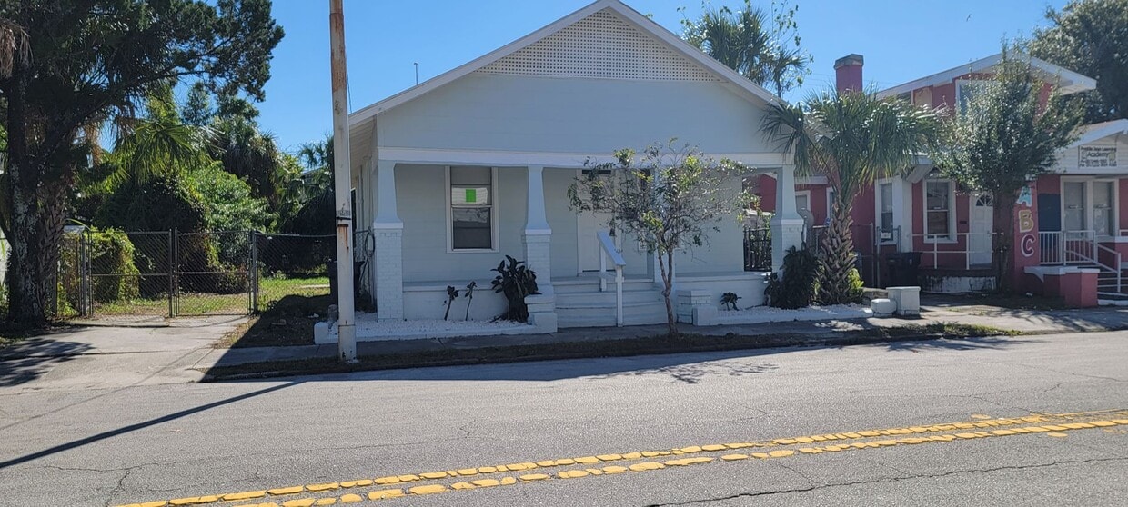2332 W Main St, Tampa, FL 33607 - House Rental in Tampa, FL ...