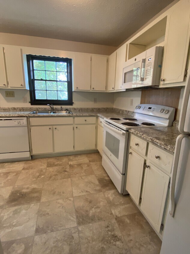 155 Hooten St Unit 155, McDonough, GA 30253 - McDonough, GA 155 Hooten St Unit 155, McDonough, GA 30253 - McDonough, GA